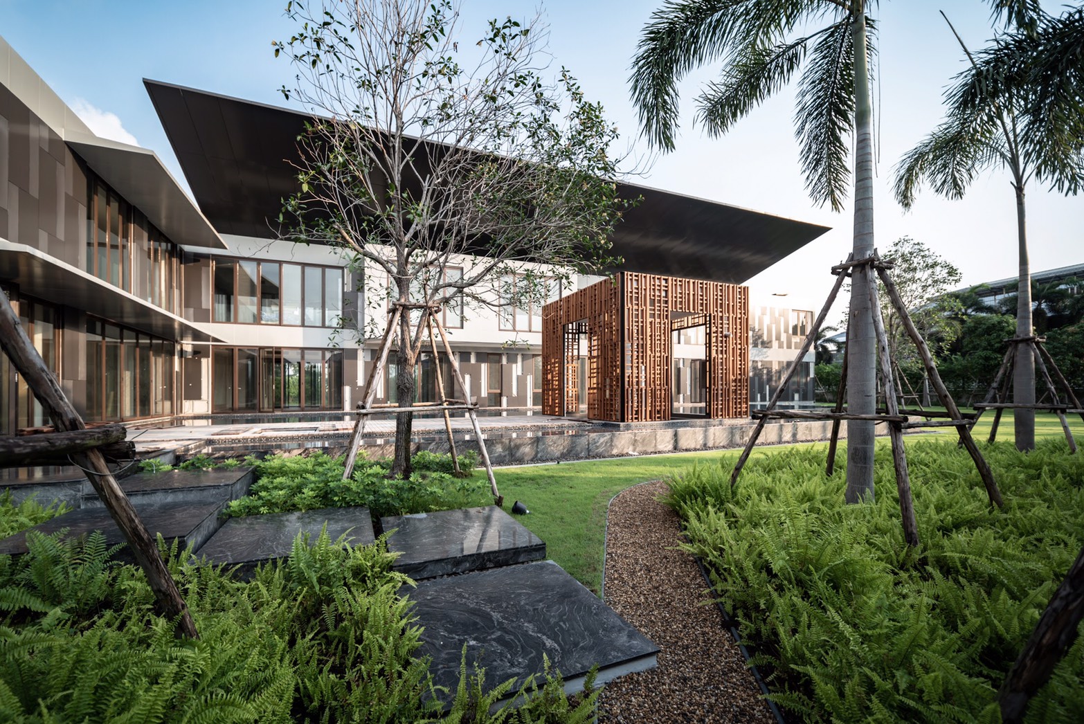 + HOUSE – Archen Engineering Consultants